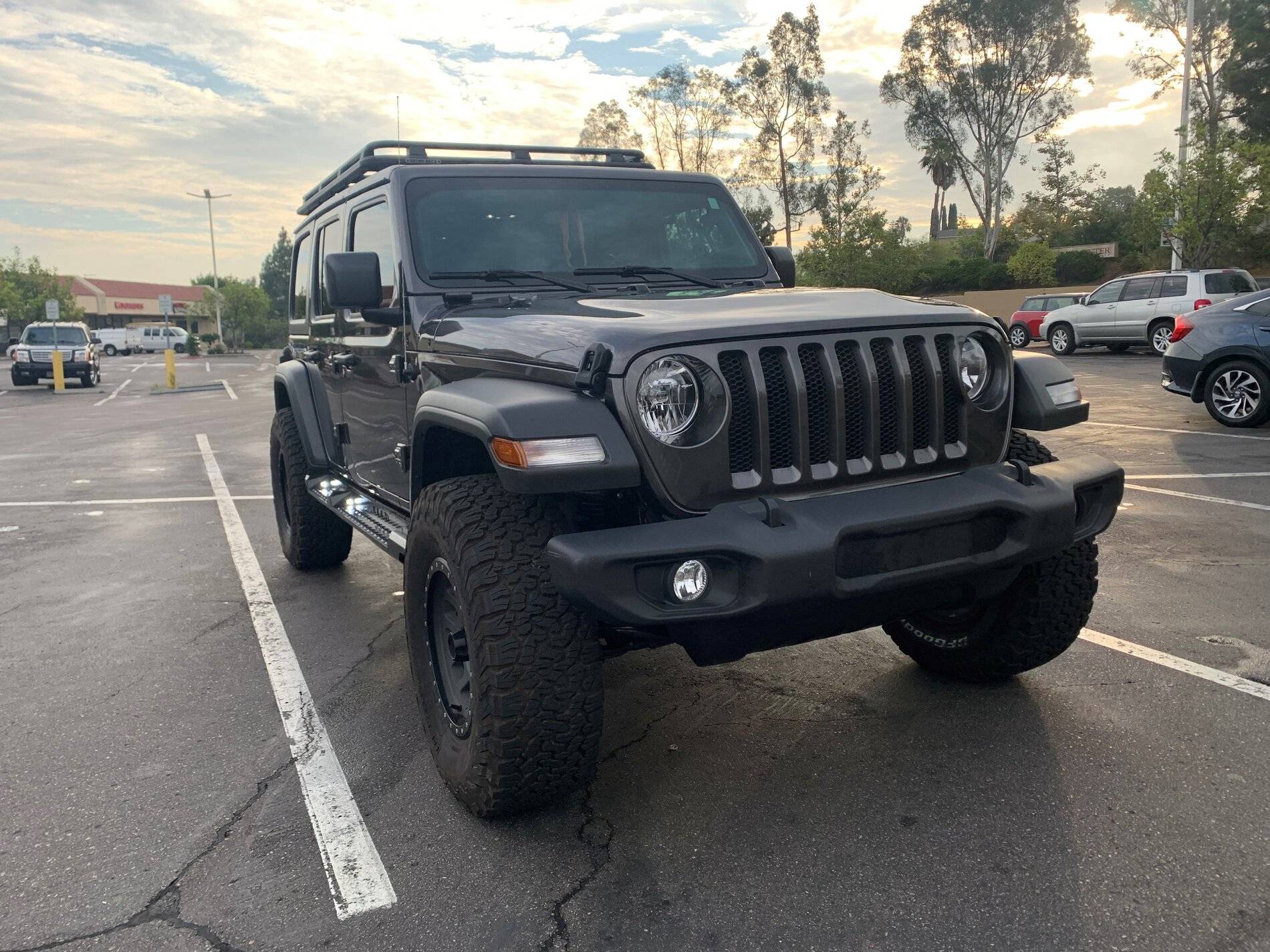 Light Bars on Maximus-3 Roof Rack | 2018+ Jeep Wrangler Forums (JL ...