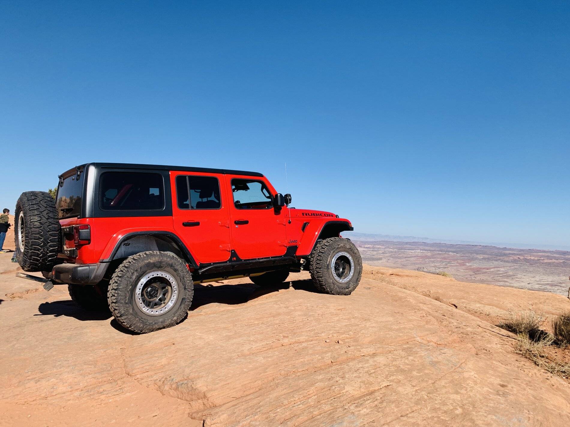 Damaged rocker panel despite rock sliders | Jeep Wrangler Forums (JL ...