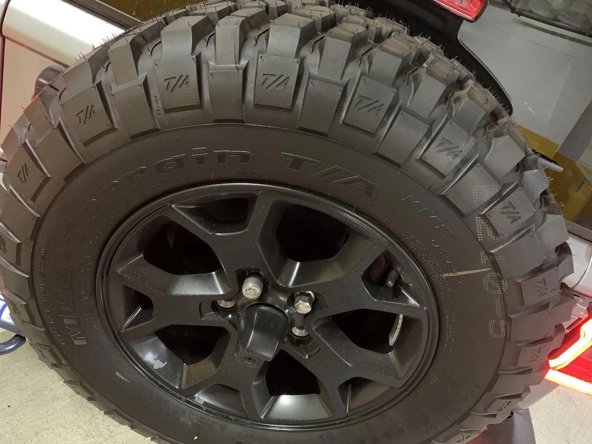 Washington - 5 Jeep JL Moab tires ( LT255/75R17C) | 2018+ Jeep Wrangler ...