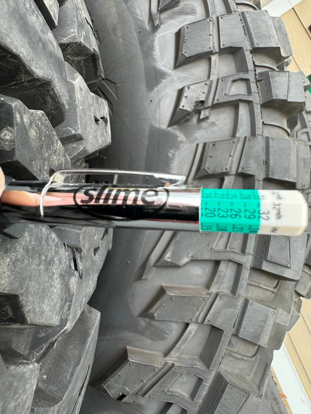 Massachusetts - 5 Mickey Thompson Baja Boss MT 40’s on KMC Grenade ...