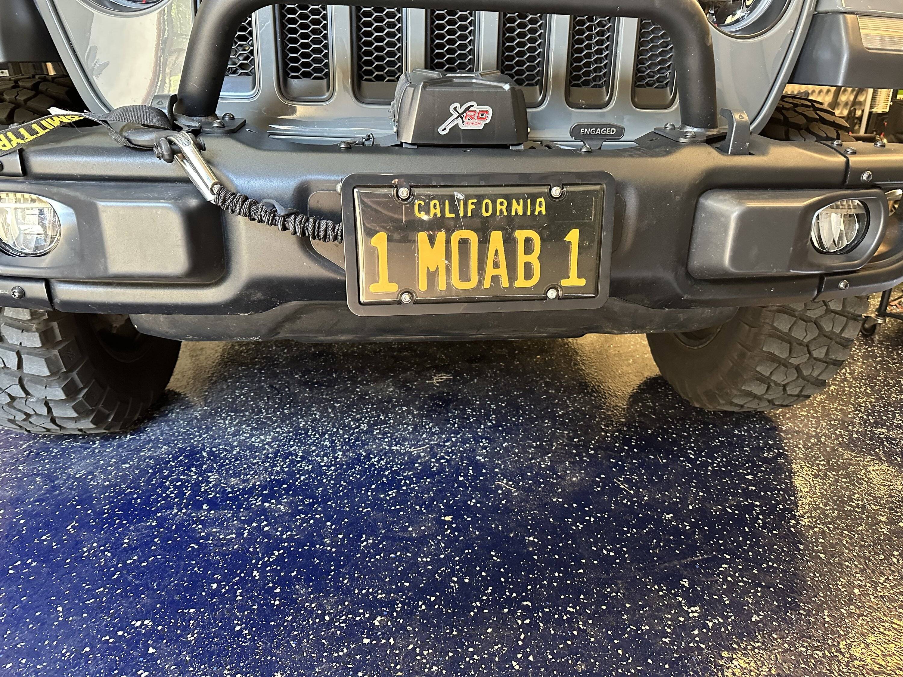 2024 factory winch license plate bracket -- where to mount? | Jeep ...