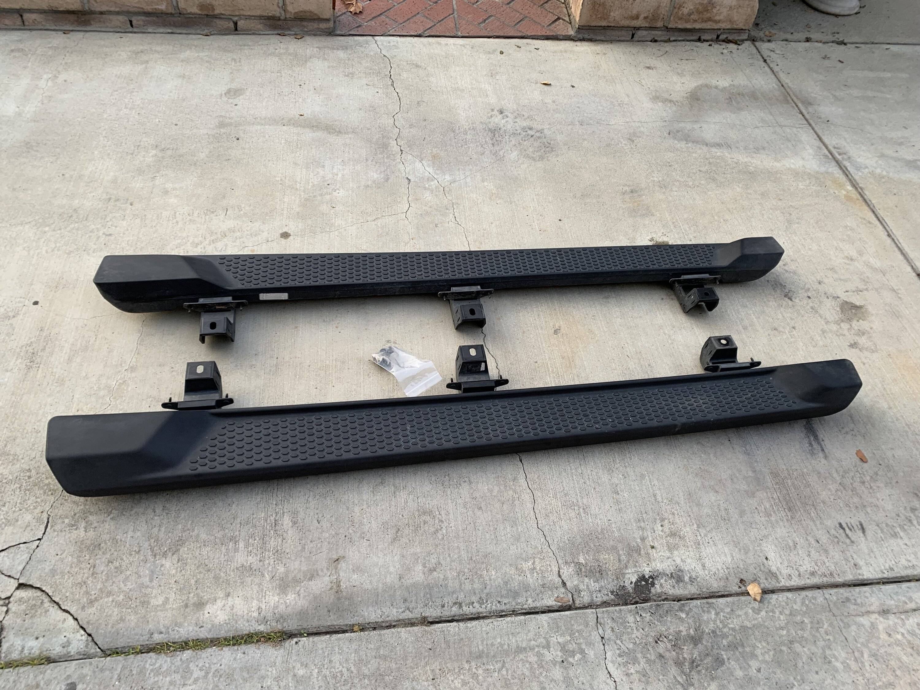 California - OEM 4 Door running boards side steps | Jeep Wrangler ...