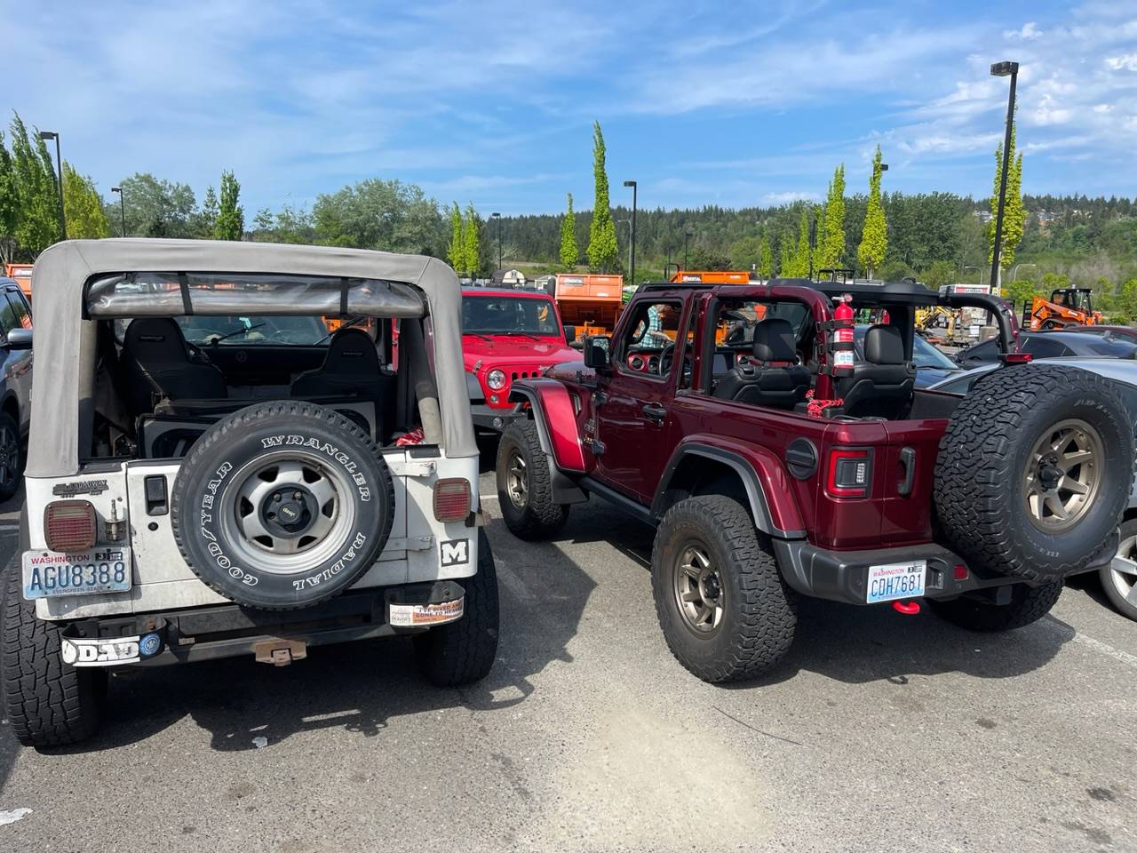 Jeeps parking next to Jeeps... post yours! | Page 177 | Jeep Wrangler ...