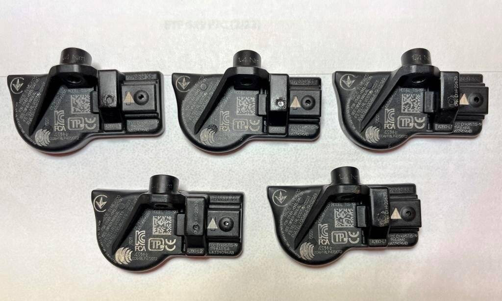Connecticut - 5 JL TPMS sensors / Continental VDO 68339096AB - REDUCED ...