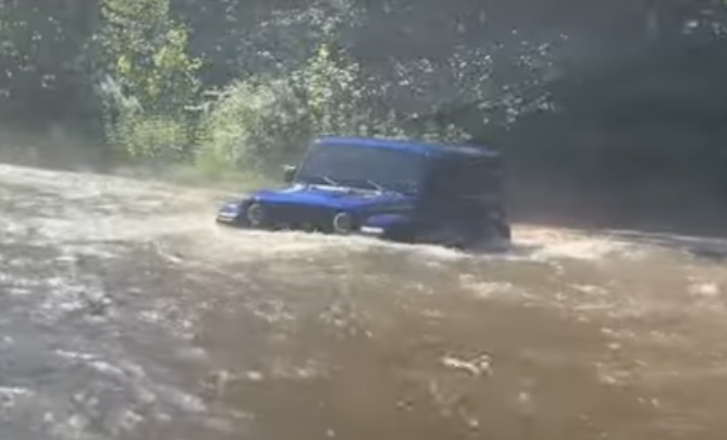 Almost sank my new Jeep Rubicon in deep water fording! | Jeep Wrangler ...