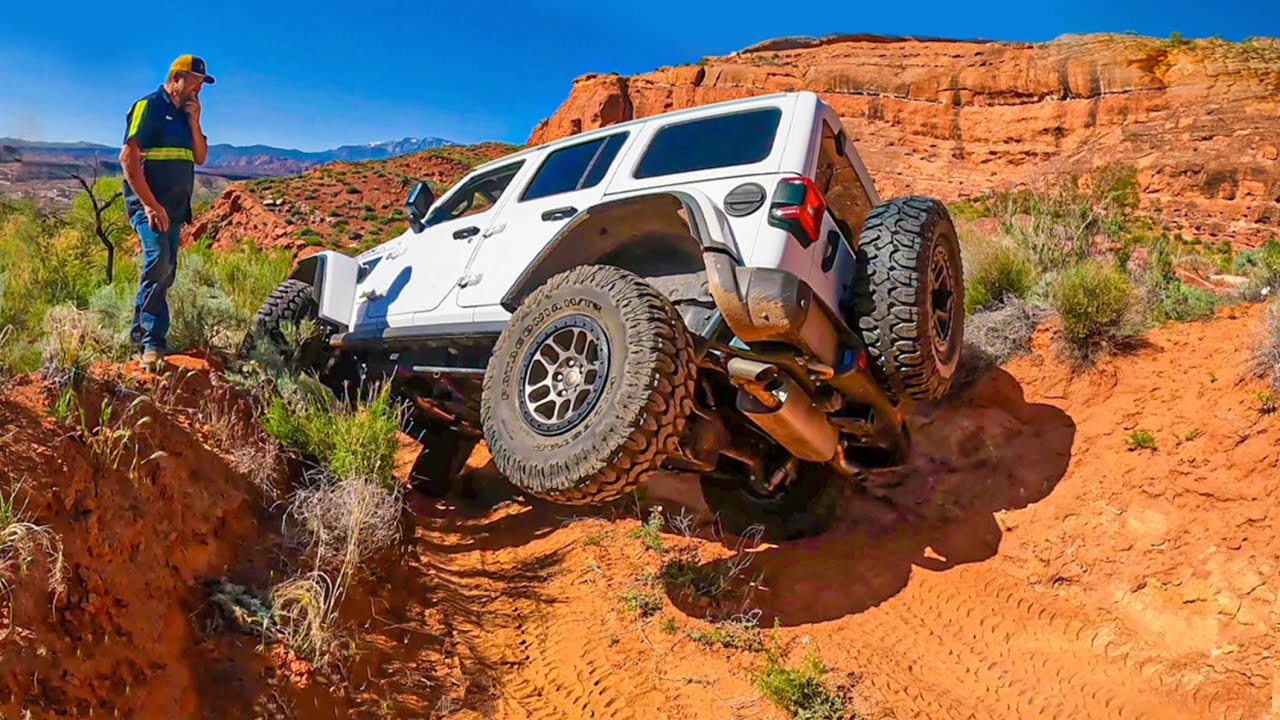 Love the sound of the 392! Matt's Off-Road Recovery takes one on a ...