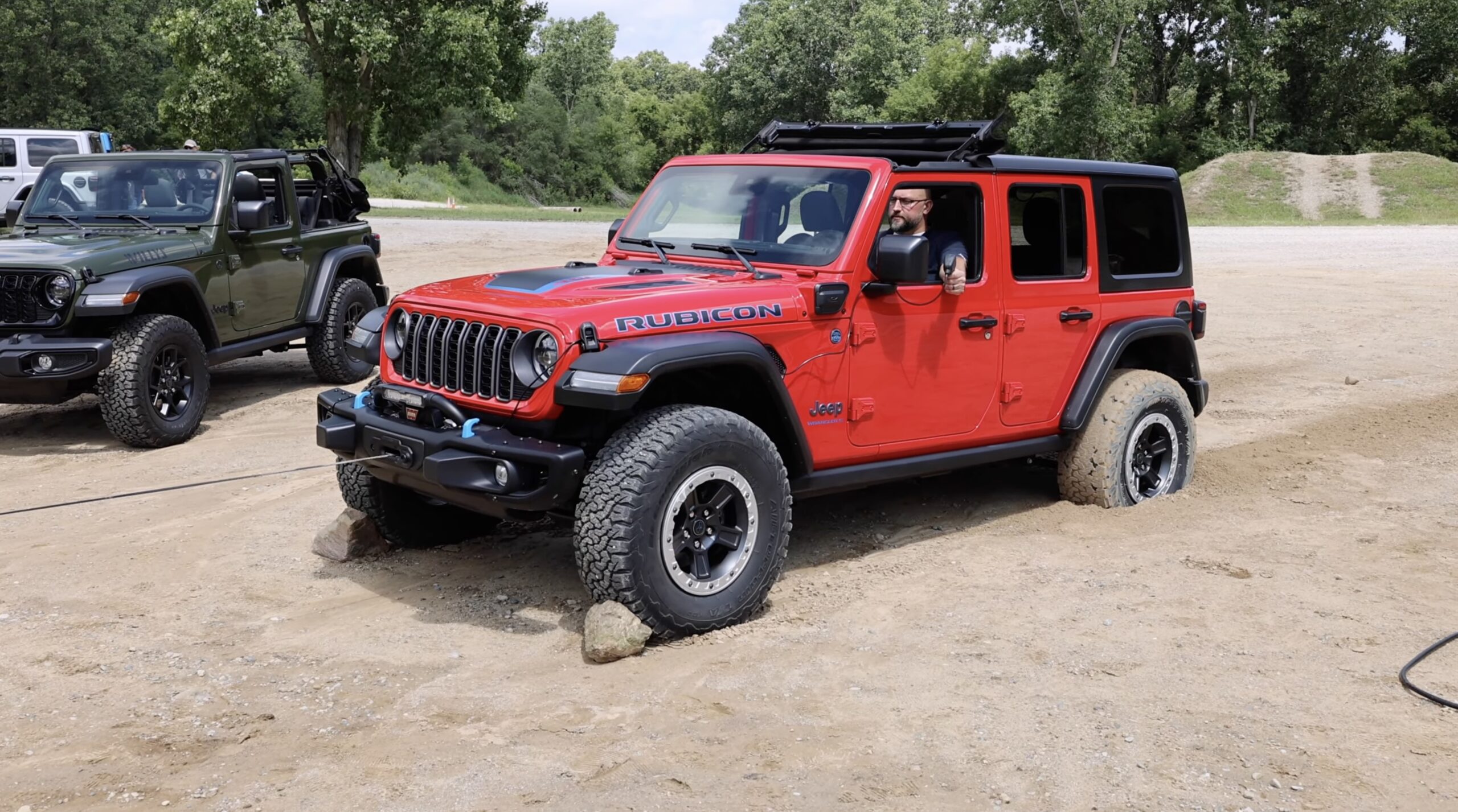 Jeep engineer shows 2024 Jeep 4xe Power Box and E-Save Modes changes ...